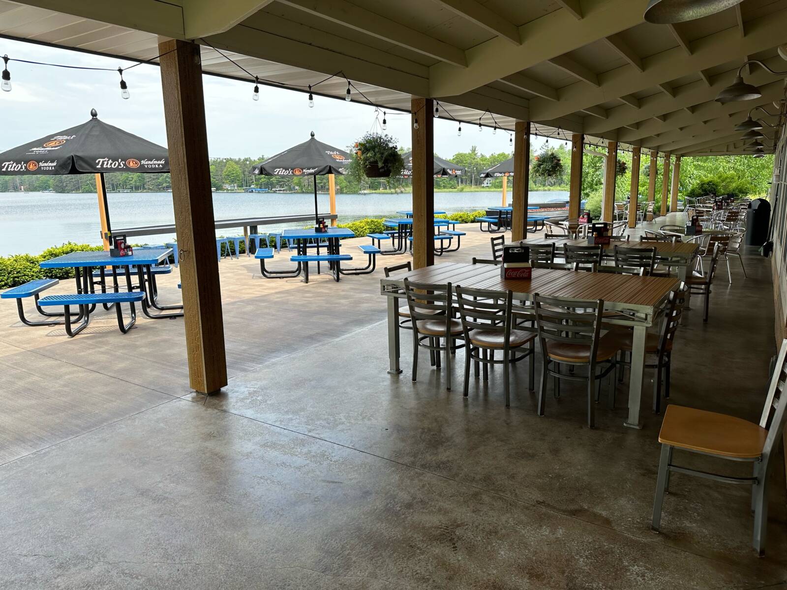 Home - Powell's on Round Lake - Lakeside Restaurant and Bar located in ...